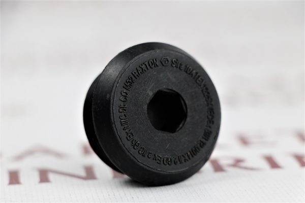 Nylon plug | Заглушка из нейлона | RAXTON CQ M32